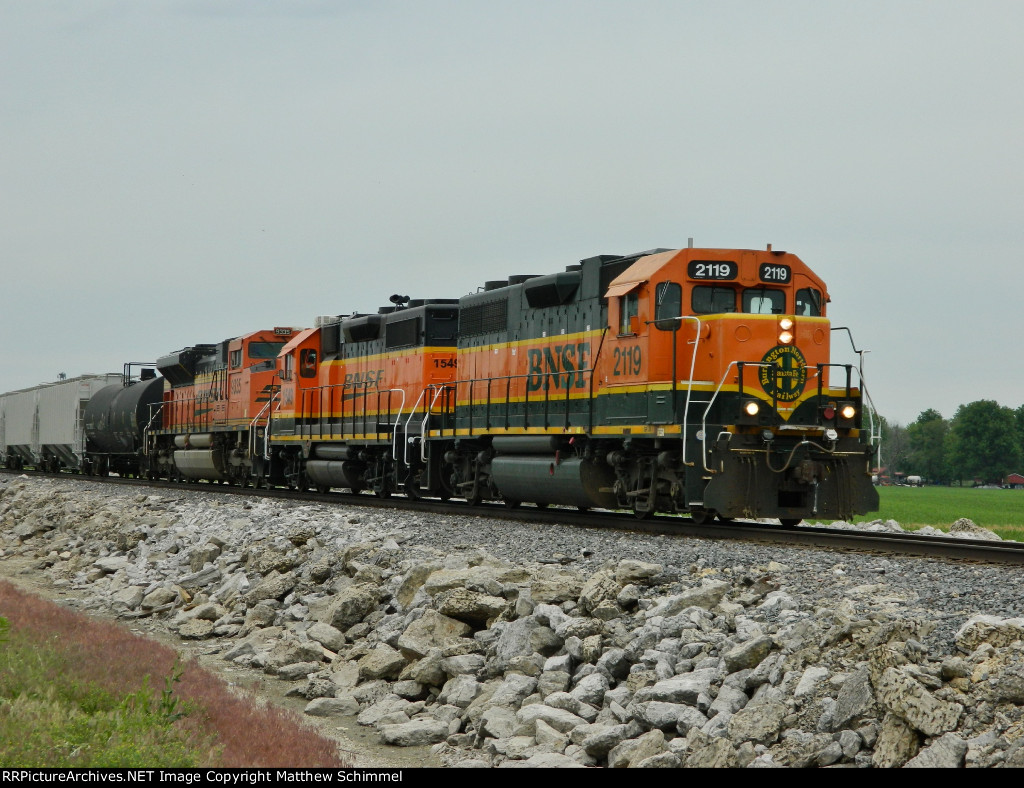 Odd EMD Lash Up....But It Looks Really Cool